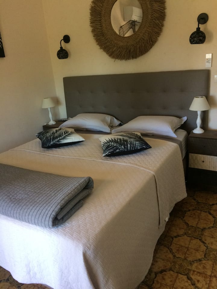Appartement Aménagé à L'étage - Hyères