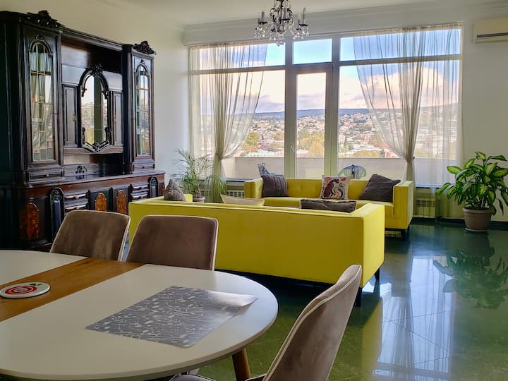 Apartment With Panoramic Views - Tbilisi