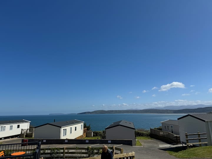 Dwynwen - Holiday Home No Pets - Benllech