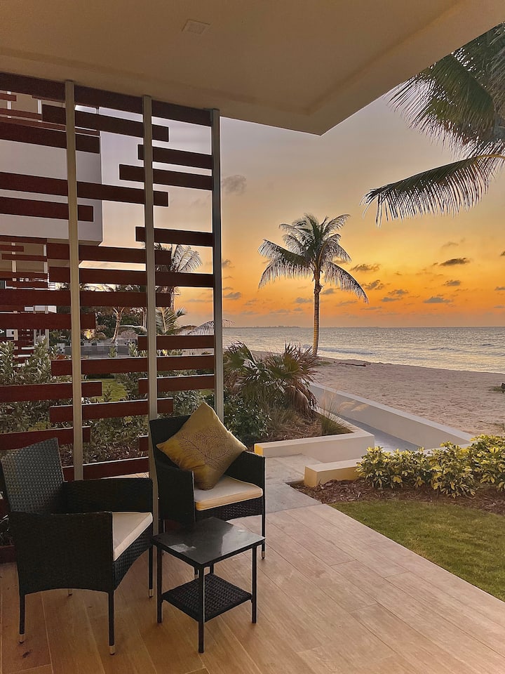 Seafront 5*residency Beach Access,garden,pool - Cayman Islands