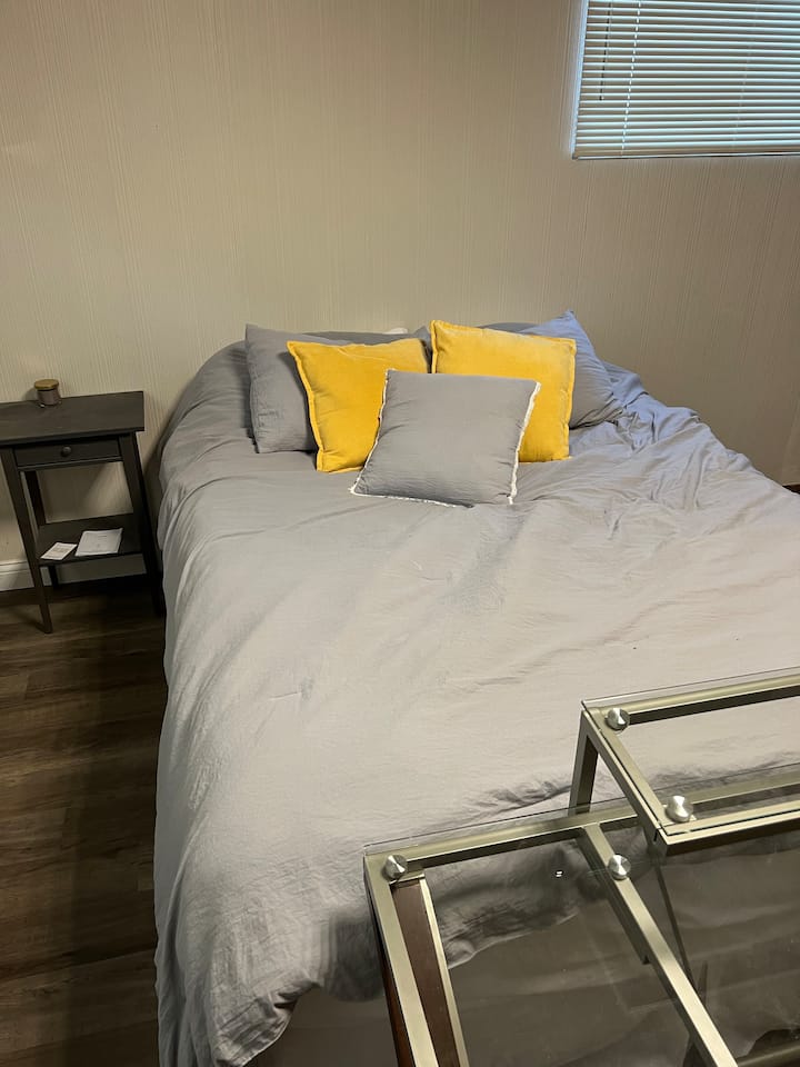 1 Room Stay - Columbus, IN