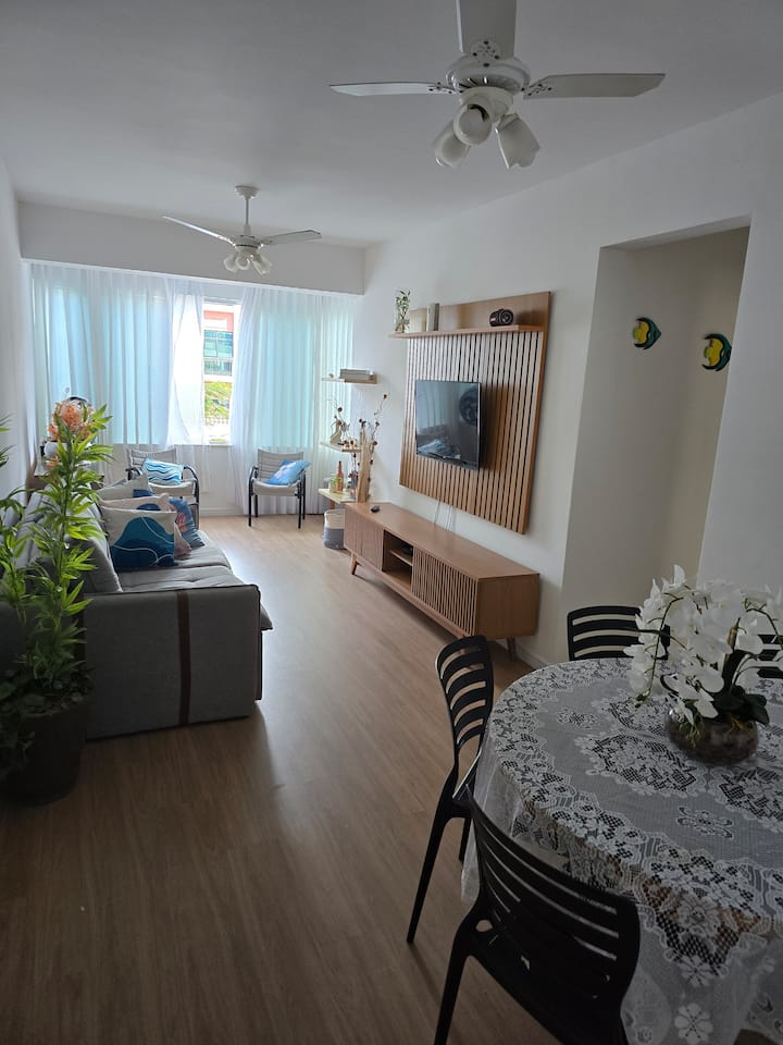 Apto 3qts (1suite) 2banheiros
1km Praia Do Forte - Cabo Frio