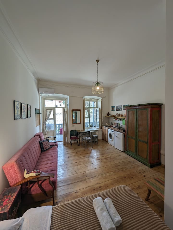 Art Nova 12 Vintage - Tbilisi