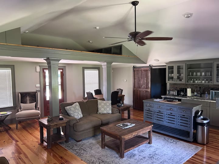 Beautiful Cottage - Adams Lake, Evans