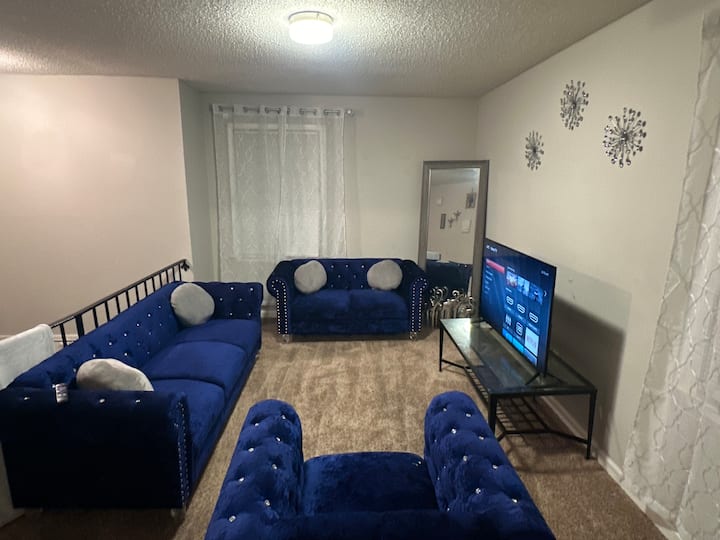 Royal Perfect Family Home 6 Mins From Airport - Union City, GA