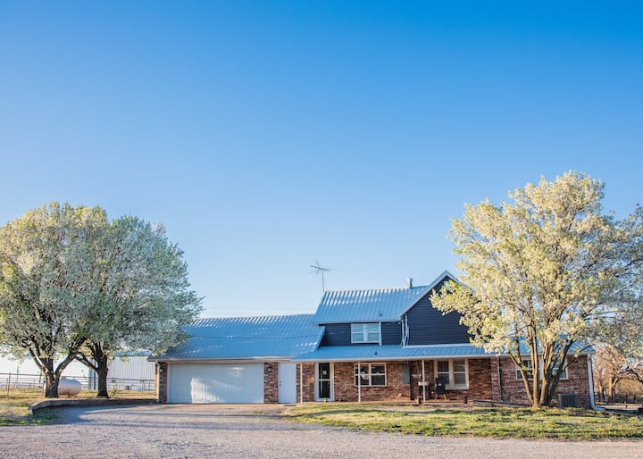 The Bunkhouse At The Rambling S Ranch - Stillwater, OK