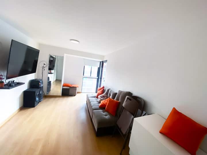 Bonito Departamento En El Centro De La Ciudad Lima - Lima