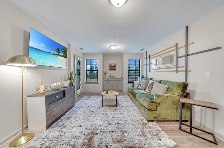 Modern Styled/business Travelers Pub/private Patio - Huntsville, AL