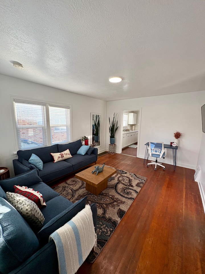 Downtown Blue Cottage - Logan, UT