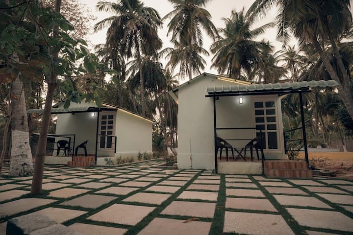 River Edge Retreat - Kanakapura