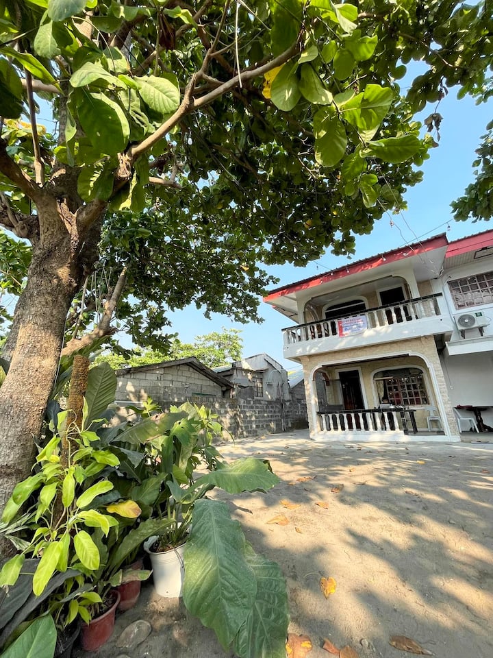 Beachfront
Whole House.
6 Br With Own Cr.
30-40pax - San Fernando