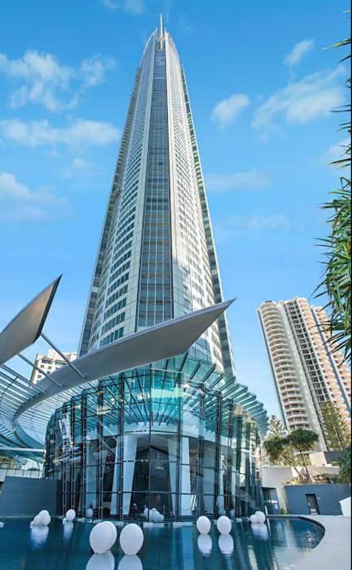 Ocean Whispers - Lvl 15 Ocean Views - Surfers Paradise