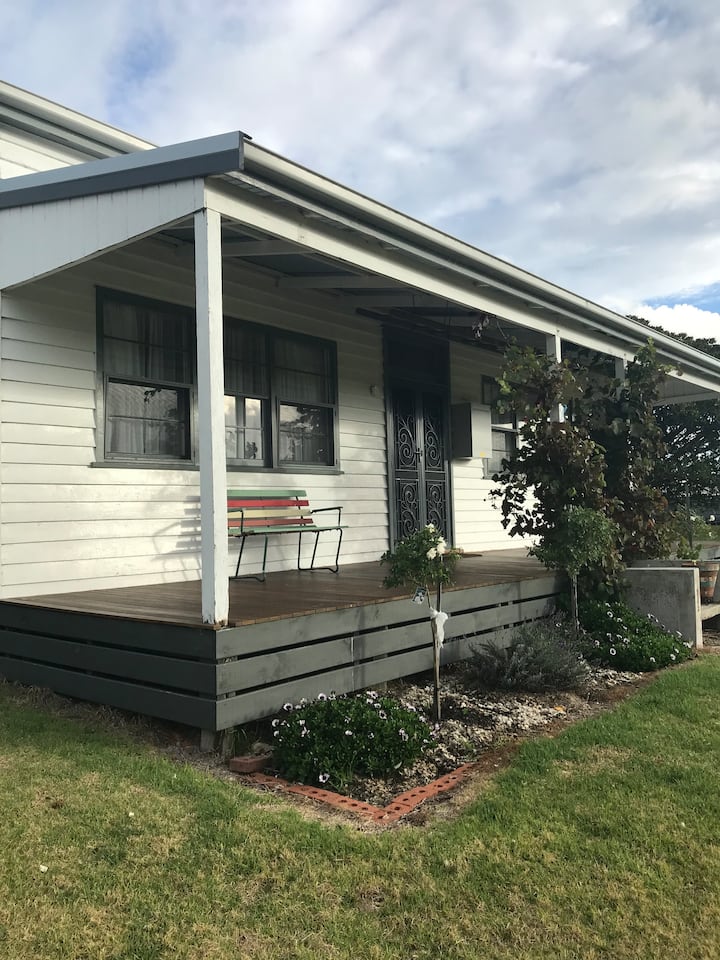 Mount Pleasant Farm Cottage - Yarram