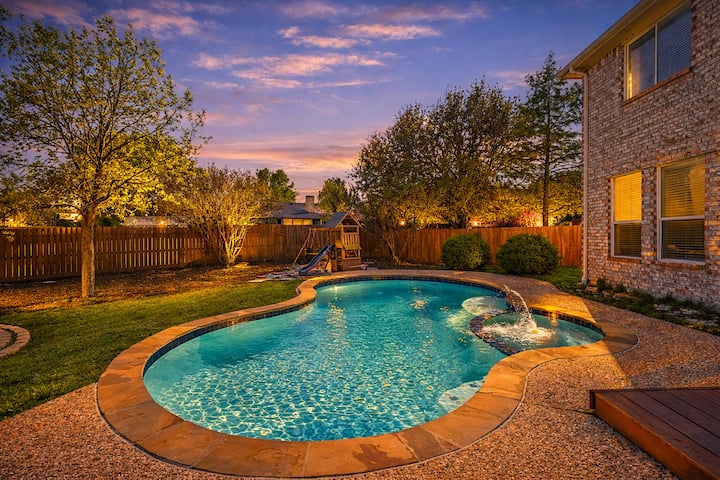 Resort Style Retreat W/ Private Pool, 6br - Rowlett, TX