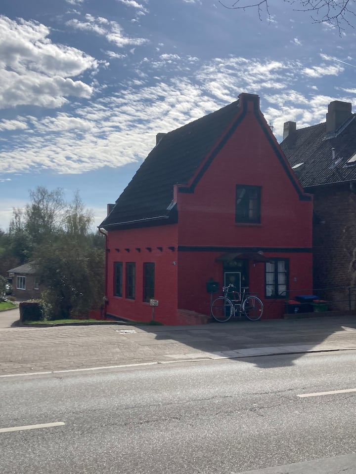 Das Rote Haus In Finkenwerder - Hamburg