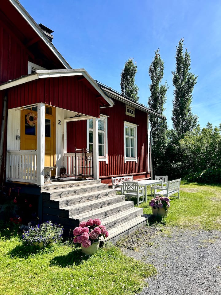 Spacious Log Home In The Heart Of The Village - Fiskars