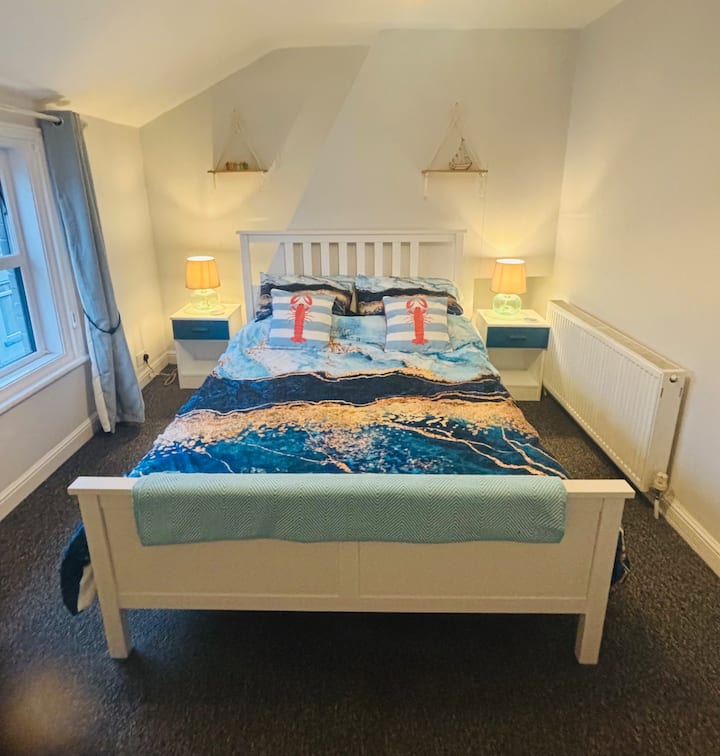 Centrally Located House In Scarborough - Scarborough