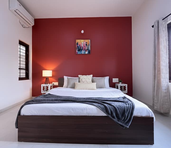 Mys - Royal Haus: Luxurious Ac 3bhk, Foosball - Mysore