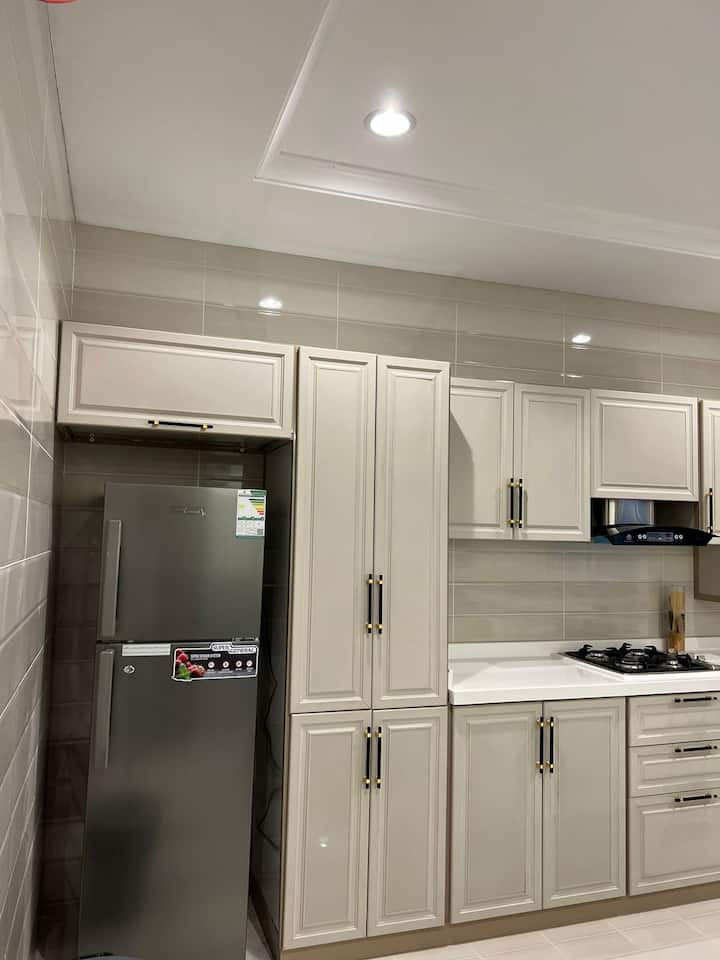 شقه 3 غرف نوم وصاله باثاث راقي . - Jeddah