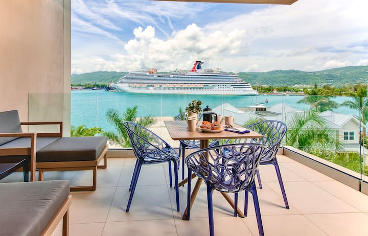 Oceanfront 3br W/ Panoramic Views Pool Beach Gym - Montego Bay