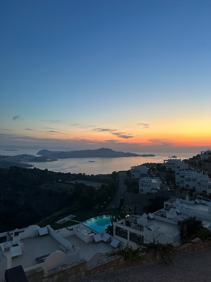 Yalıkavak'ta Panoramik Manzaralı Sitede 3+1 Villa - Yalıkavak