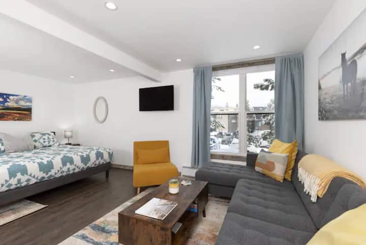 Remodeled|hike, Bike, Ski|walk To Resort - Big Sky, MT