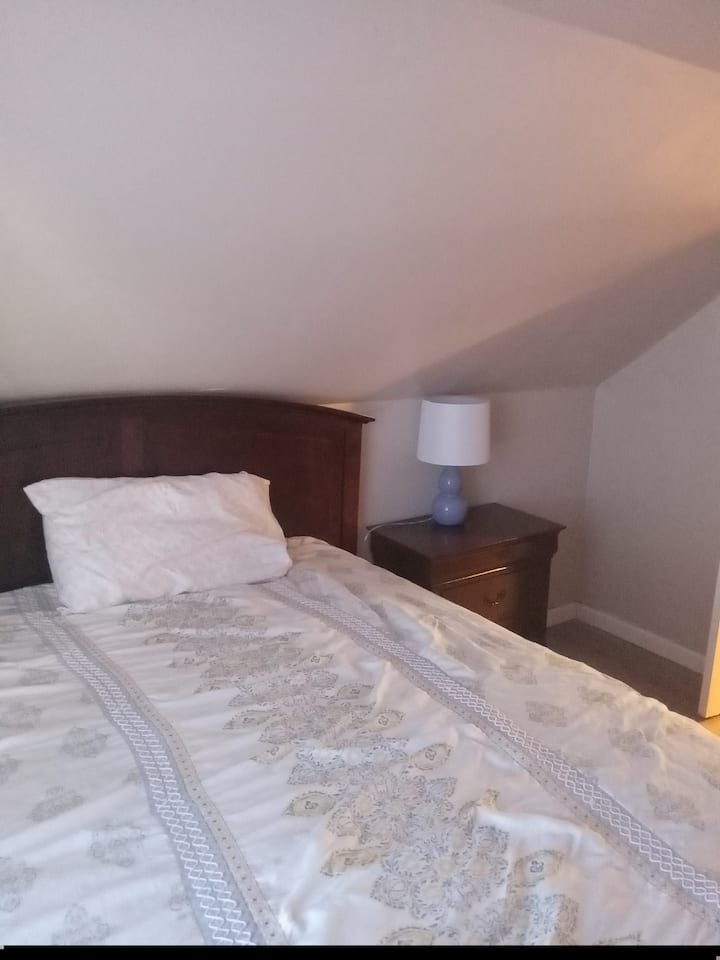 Cuartos Cómodos - Branford, CT