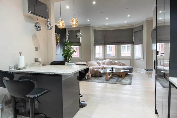 3 Bed House In The Heart Of Palmers Green - Mill Hill