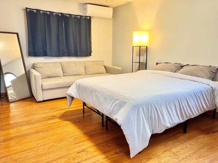 Cozy Clean & Quiet Bedroom In Nashua - Hudson, NH