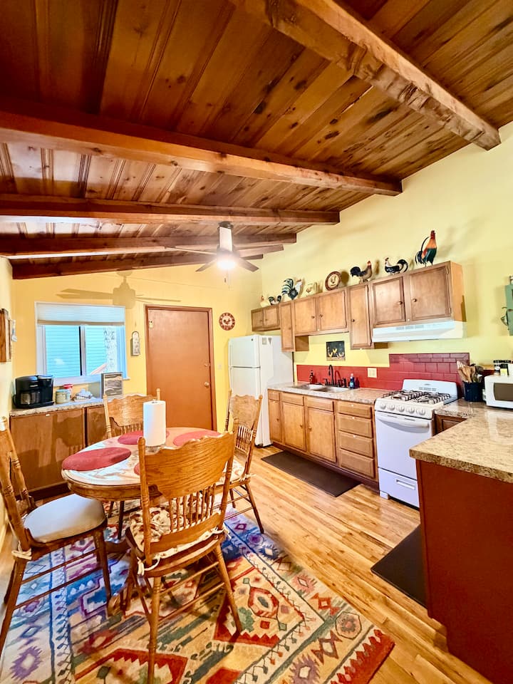 Rustic Charmer | 2br Mtn Cabin In Cloudcroft W/ac - Cloudcroft, NM