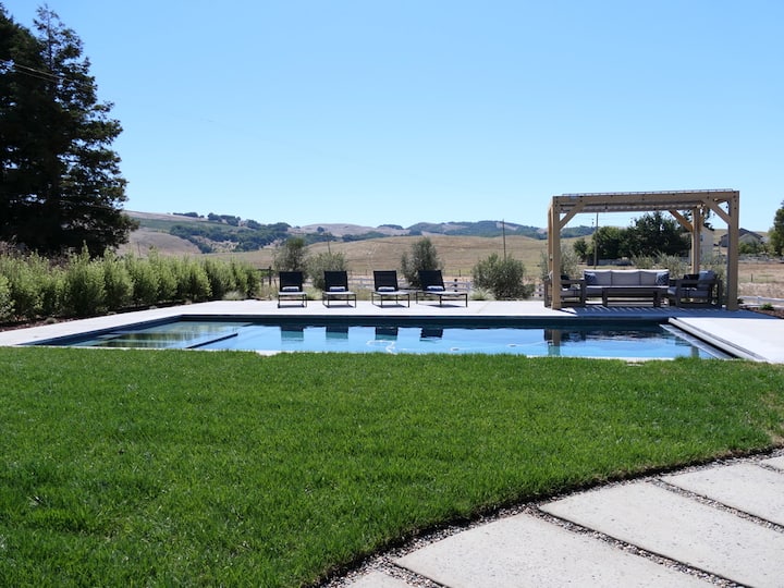 7-acre Farm W/ Pool Nestled In Sonoma Wine Country - Petaluma, CA
