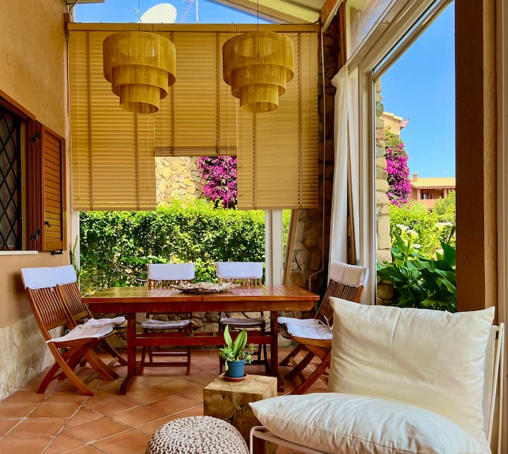 Chic Interior Beach House - Costa Rei