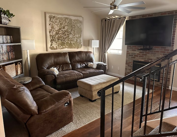 Great Townhouse! Close To Downtown Fun! - Gilbert, AZ