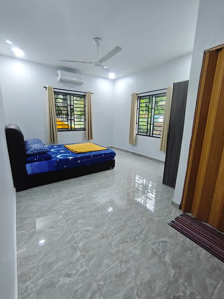 Homestay Ayong - Parit Raja