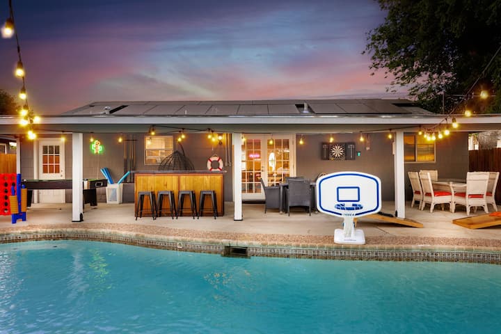 Home With Pool And Hot Tub In Central San Antonio - San Antonio, TX