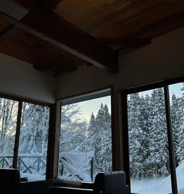 Ski In/out Beautiful House Nestled In The Woods - Itoigawa