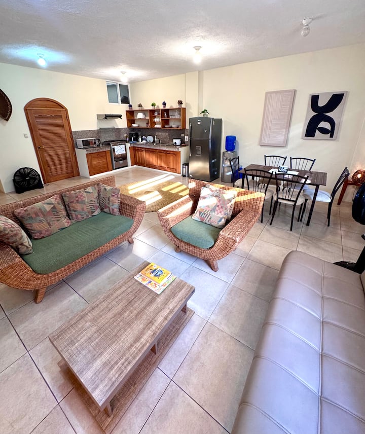Spacious Condo On The Way To Tortuga Bay - P.ayora - Puerto Ayora
