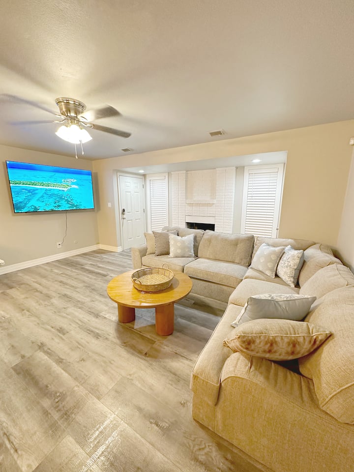 Airport, Hospital 5 Min Beach 15 - Pensacola, FL