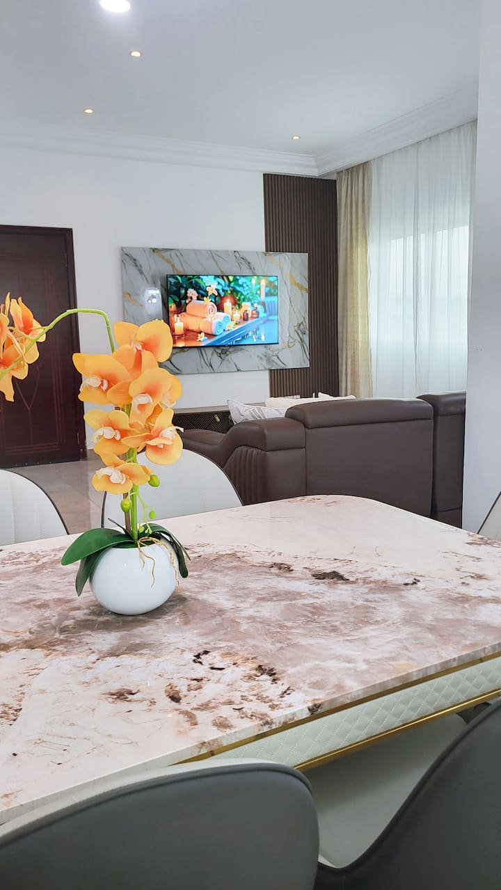 Elégant Appartement 02 Chambres Près De La Plage - Pointe-Noire