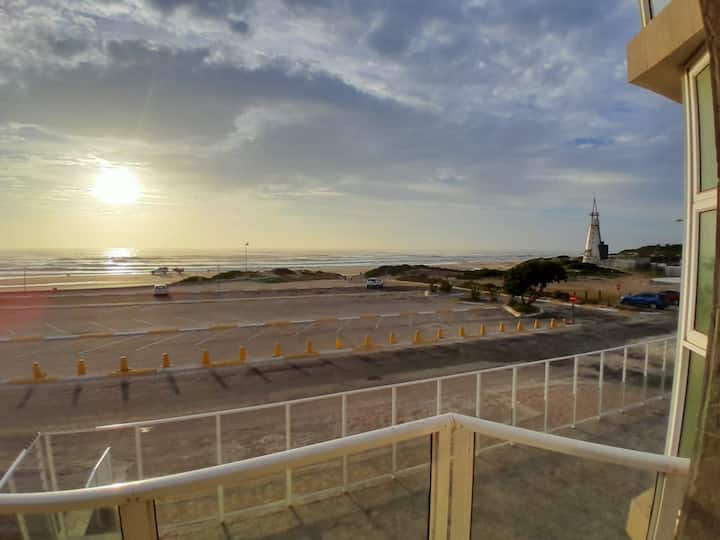 Jbay Beachfront Apartment - Jeffreys Bay