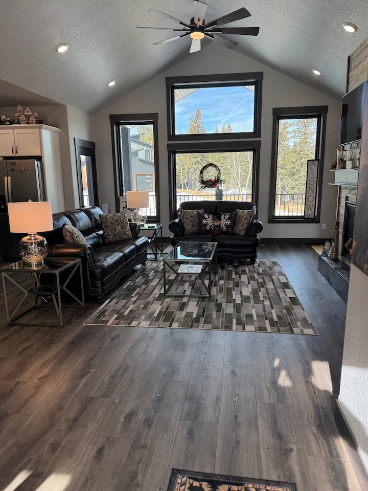 “Deck The Halls” Lodge - Deadwood, SD