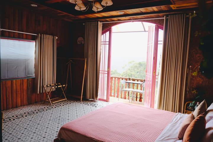 1 King Size Bed With Valley View - Quảng Ngãi
