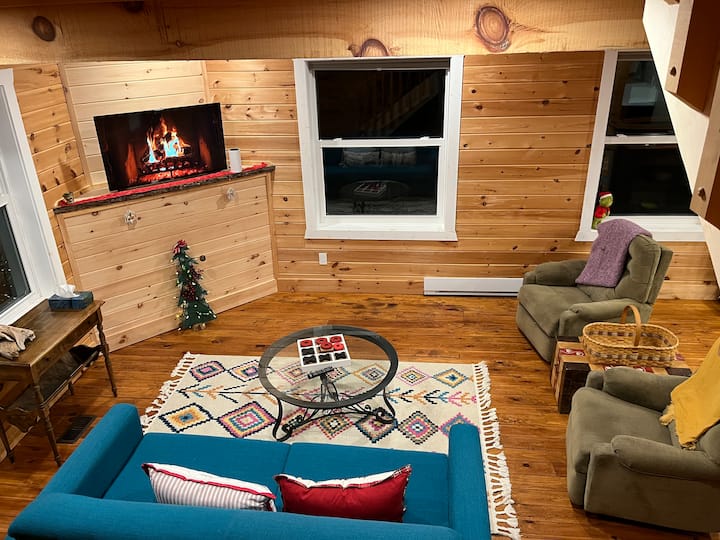 Cozy Barn Retreat Near St. Lawrence River - Gananoque