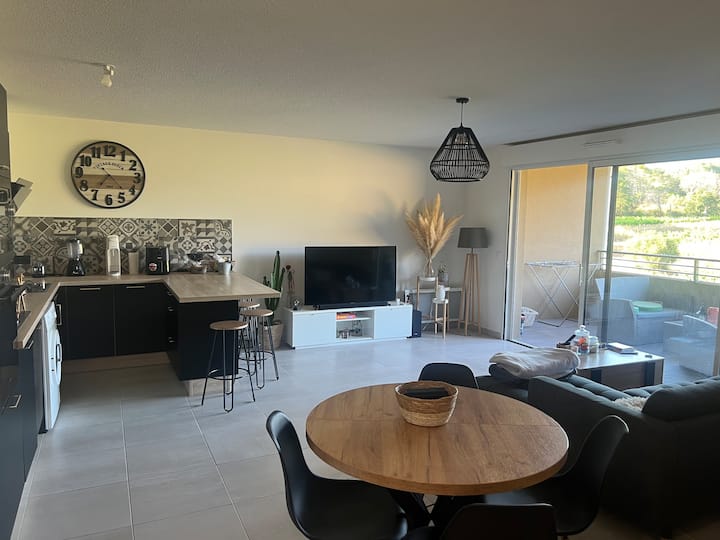 Appartement Magnifique Vue Sur Les Vignes - Fréjus