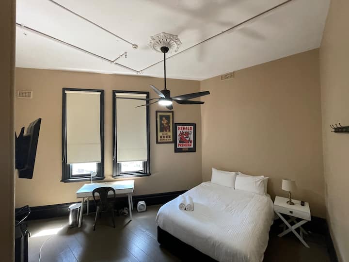 Room Above Redfern Hotel. - Camperdown
