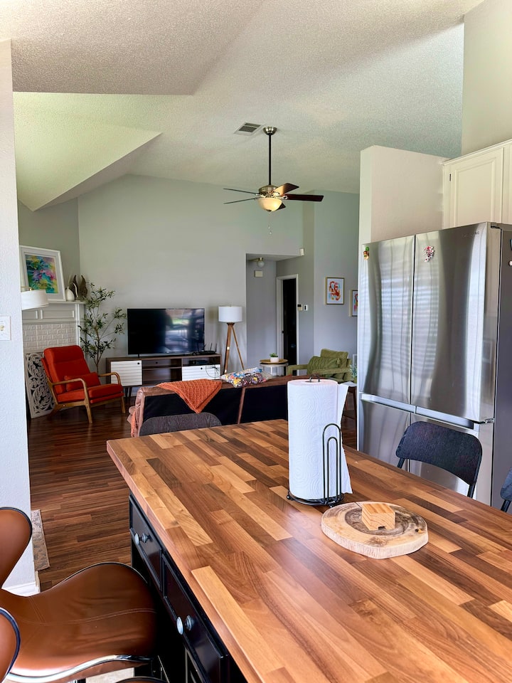 Large House In Plano. 3bd 2bth. - Plano, TX