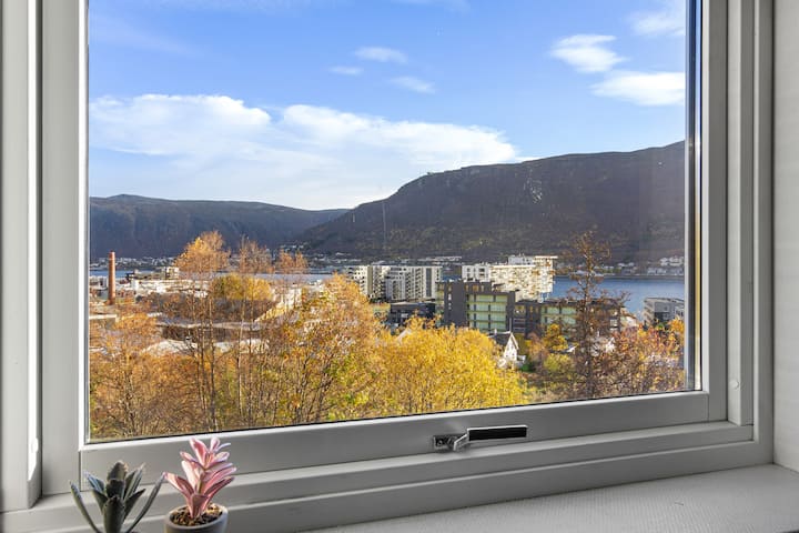 Cozy Apt Close To City, Kitchen & Parking - Tromsø