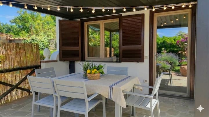 Scent Of Lemons: Heritage Garden & Free Parking - Massa Lubrense