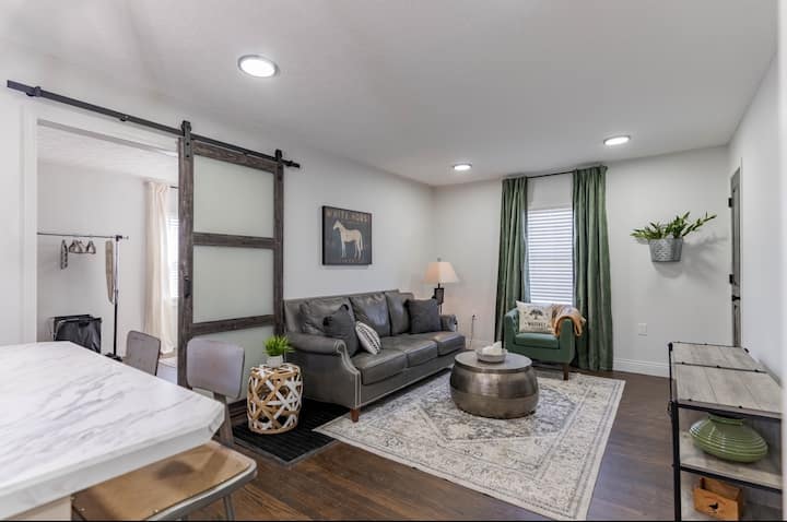 Uptown Girl Livin - 엘리자베스타운