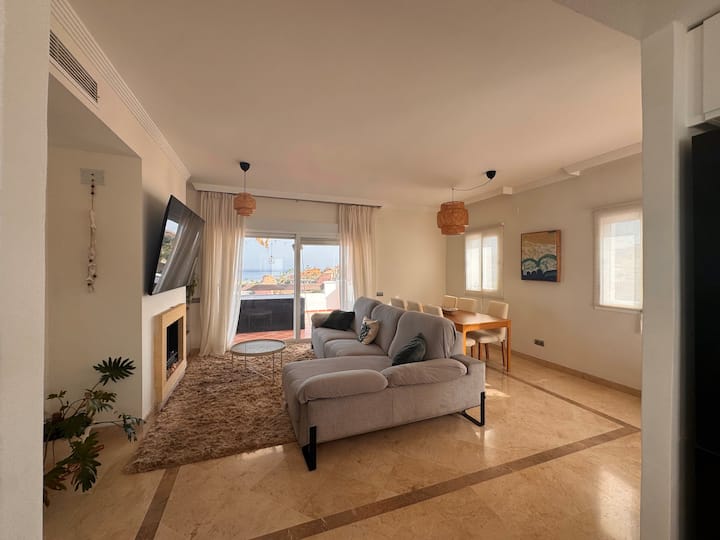 Penthouse Avec Vue Agréable - La Línea de la Concepción